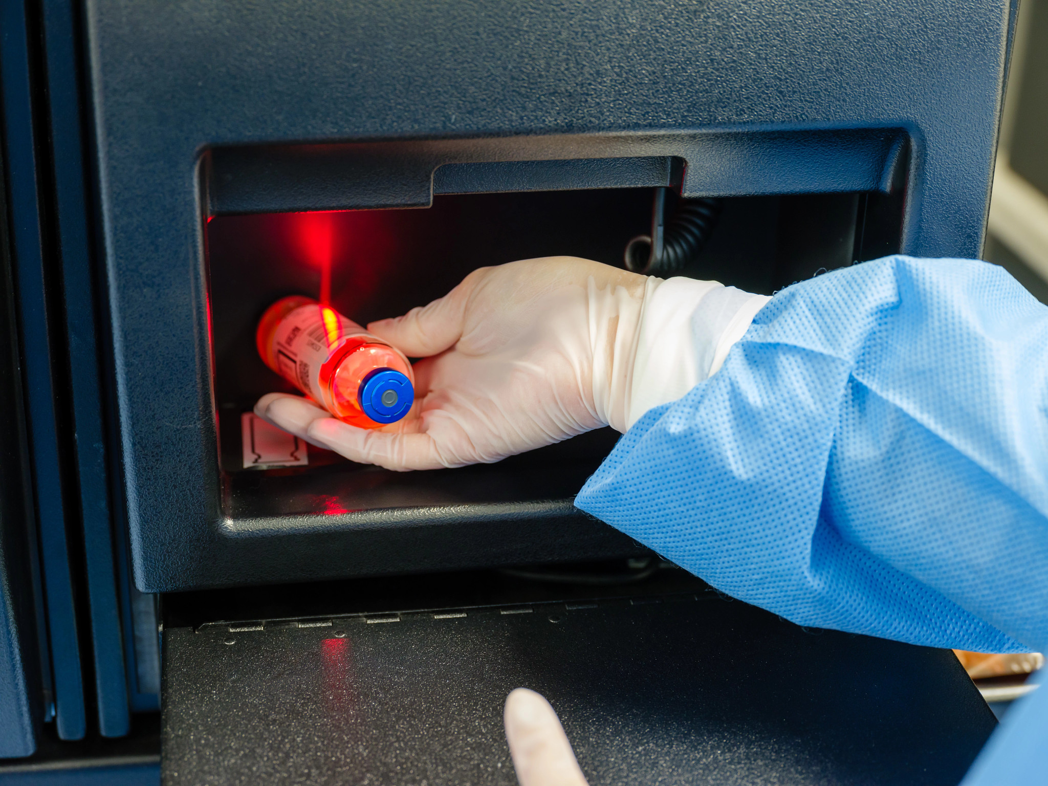 Finia Automated Fill/Finish System Proves Effective in Complex CGT ...